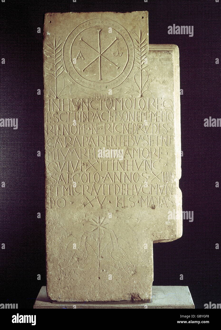 Medieval death mortuary practices hi-res stock photography and images ...