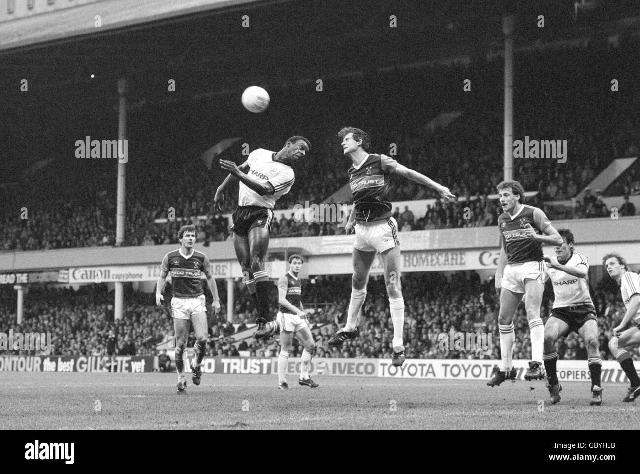 Gordon mcqueen manchester united hi-res stock photography and images ...