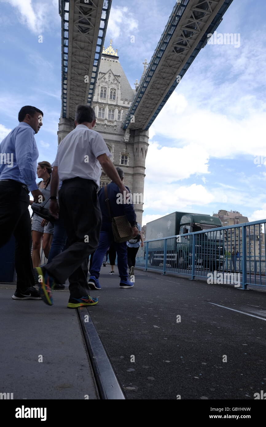 Overhead walkway hi-res stock photography and images - Alamy