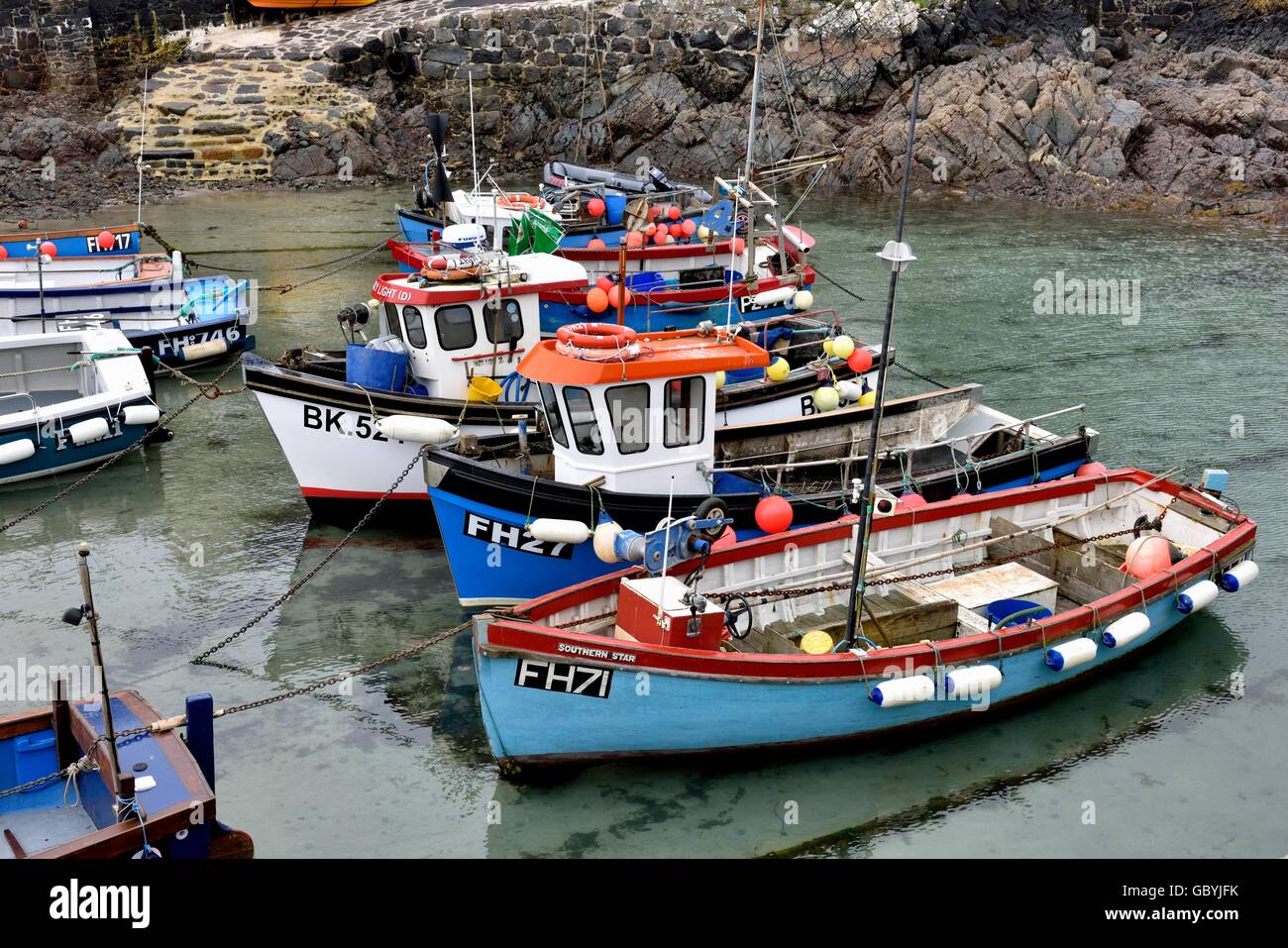 Fishing boats low tide hi-res stock photography and images - Alamy