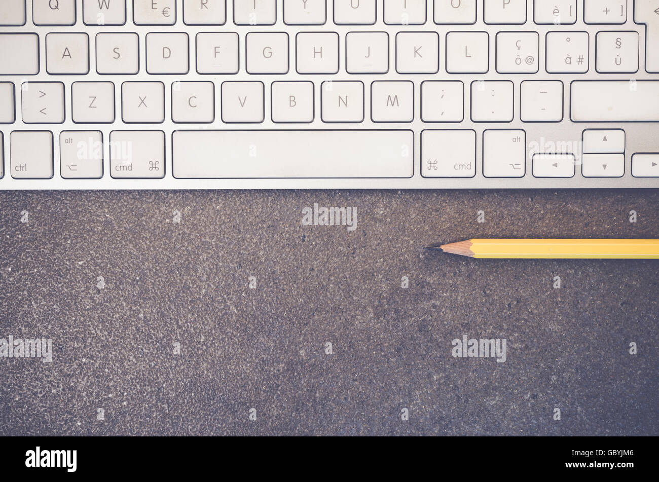 metal frame keyboard with white keys Stock Photo - Alamy