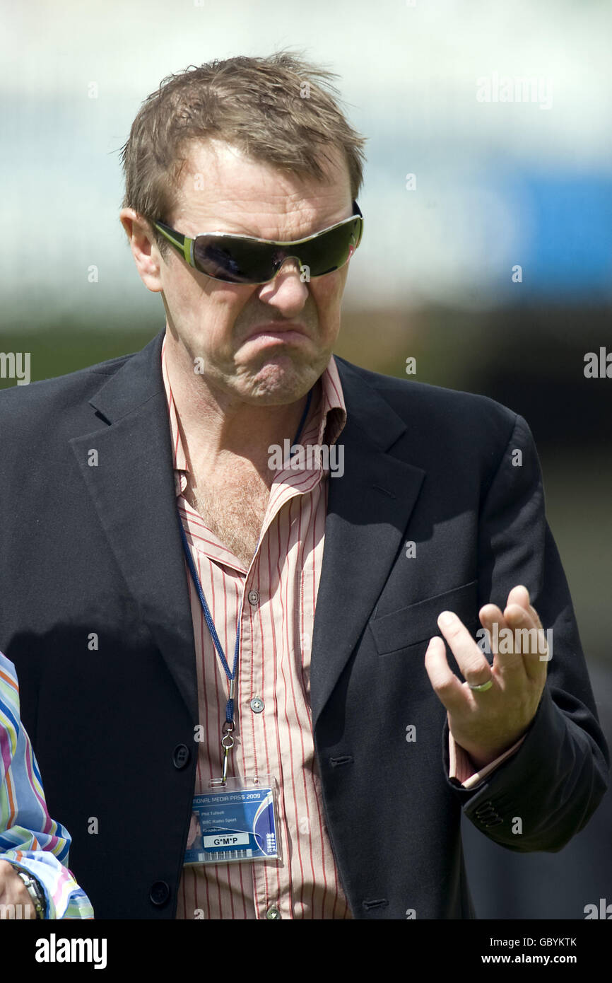 Former England cricketer and BBC Five Live commentator Phil Tuffnell ...