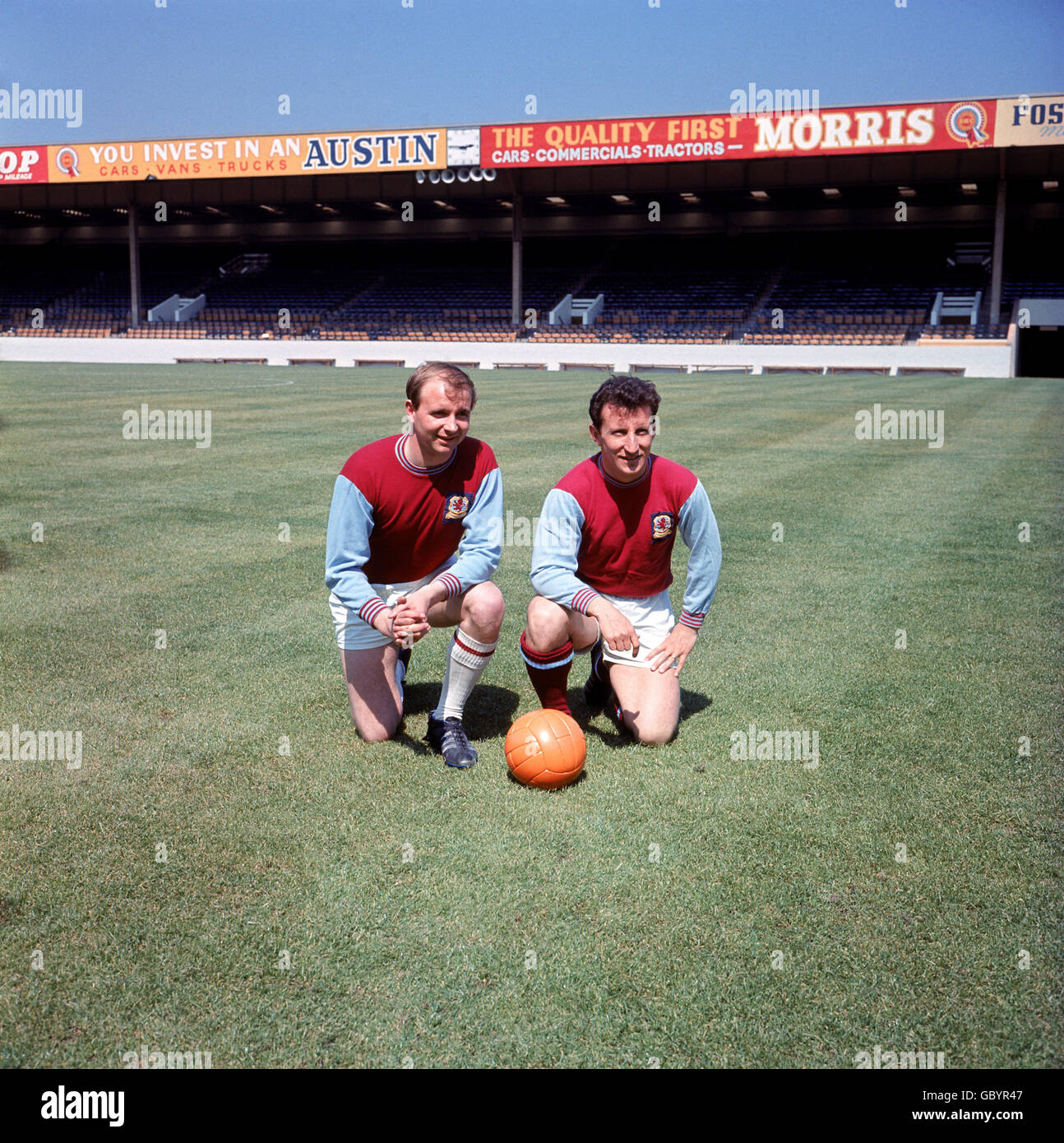 L r william hamilton and johnny macleod hi-res stock photography and ...