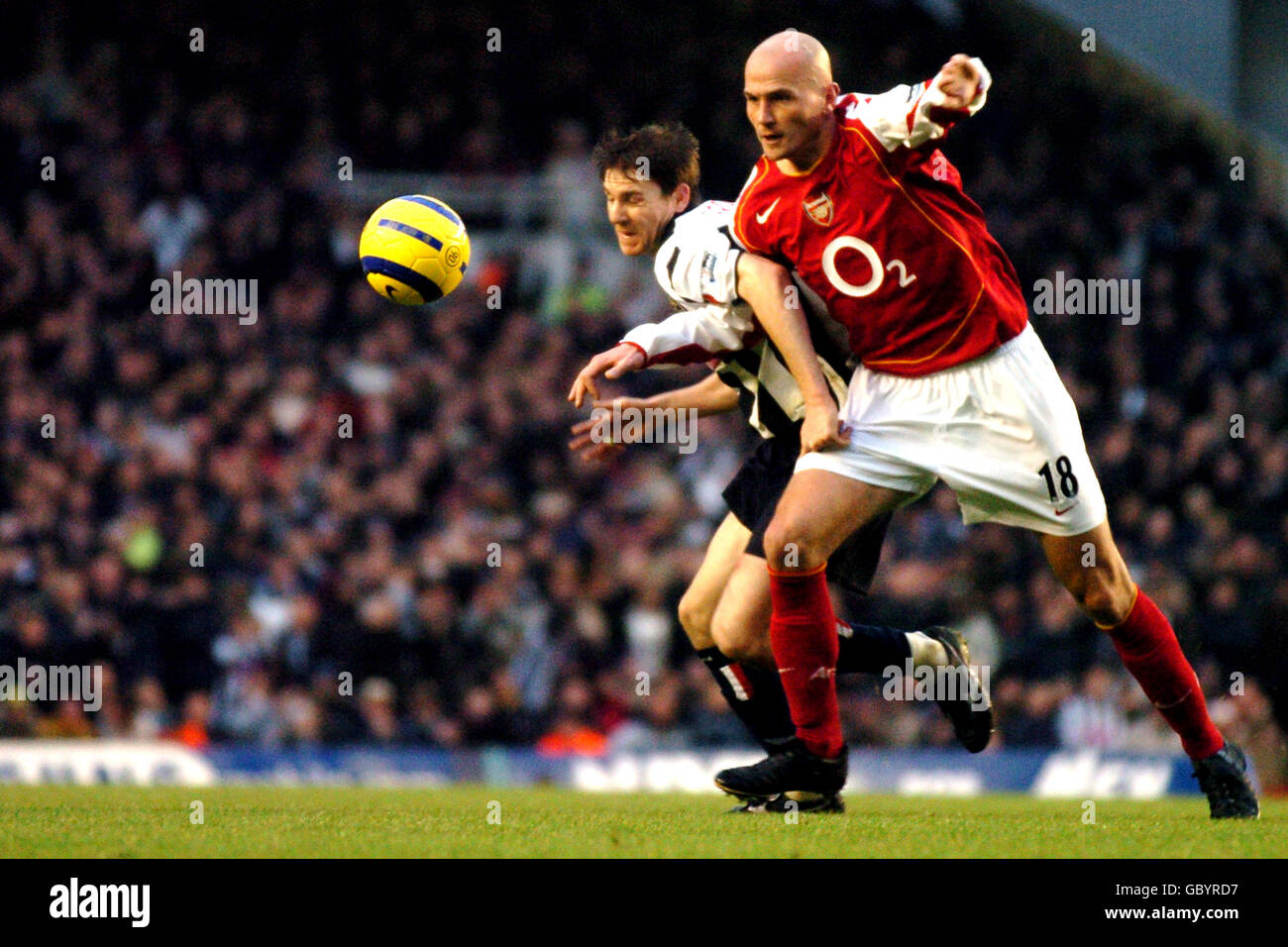 (L-R) West Bromwich Albion's Zoltan Gera and Pascal Cygan, Arsenal ...