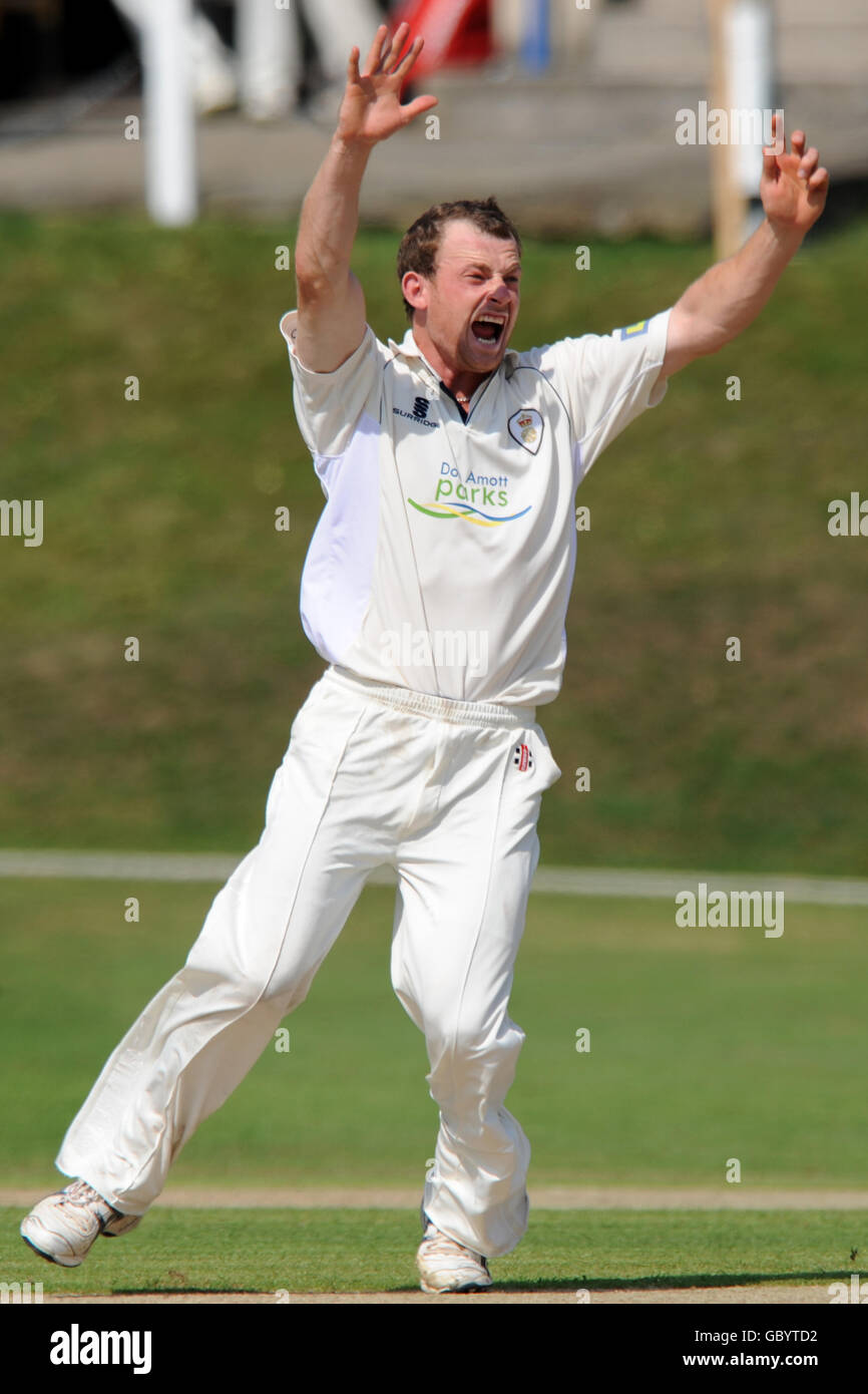 Cricket - LVCC - Division Two - Surrey v Derbyshire - Whitgift School ...