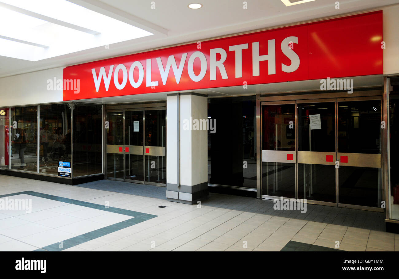 Coopers square shopping centre hi-res stock photography and images - Alamy