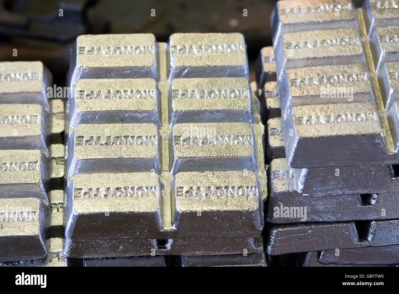 Old gold bars hi-res stock photography and images - Alamy