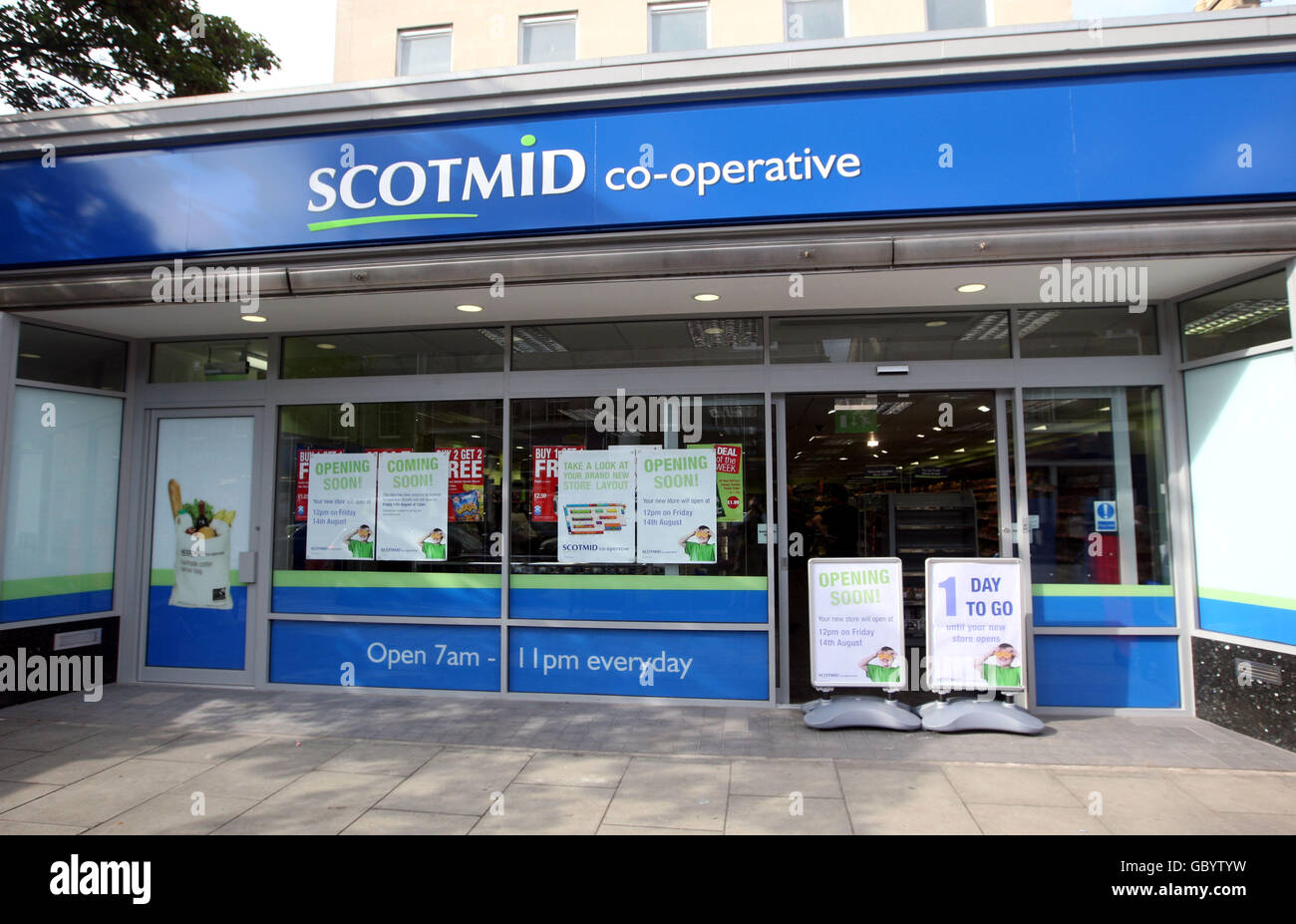 The site of woolworths store on raeburn place in edinburgh hi-res stock ...