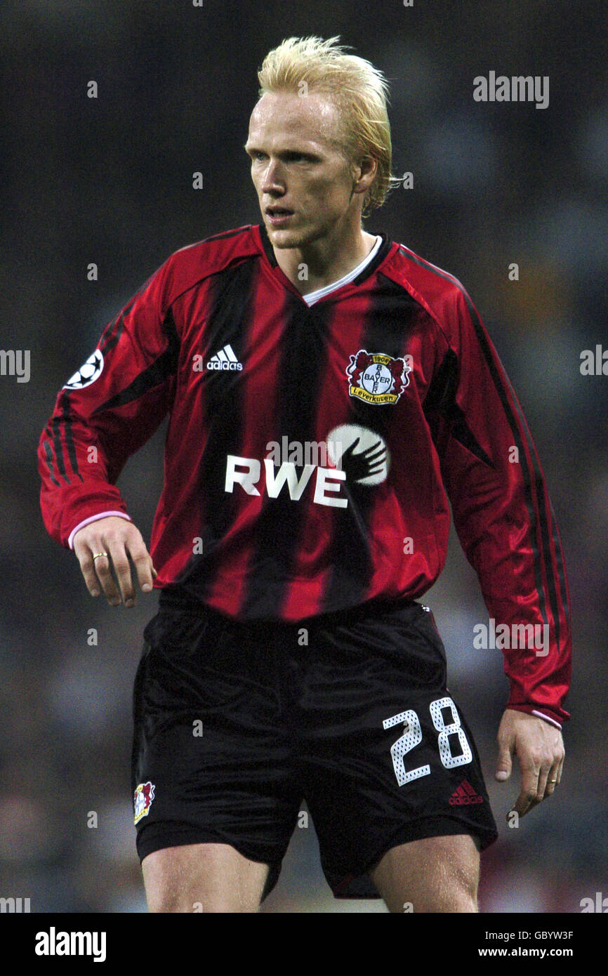 Real madrid v bayer leverkusen carsten ramelow hi-res stock photography ...