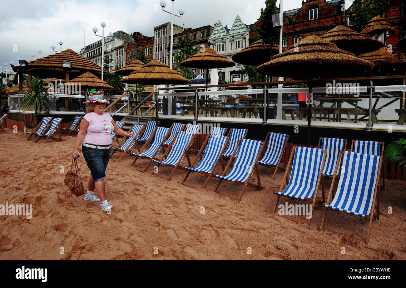Nottinghams city centre beach hi-res stock photography and images - Alamy