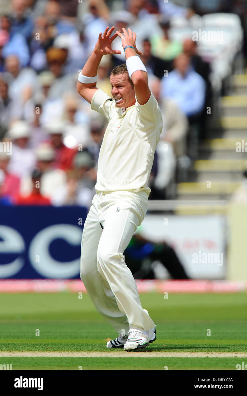 Australias peter siddle reacts hi-res stock photography and images - Alamy