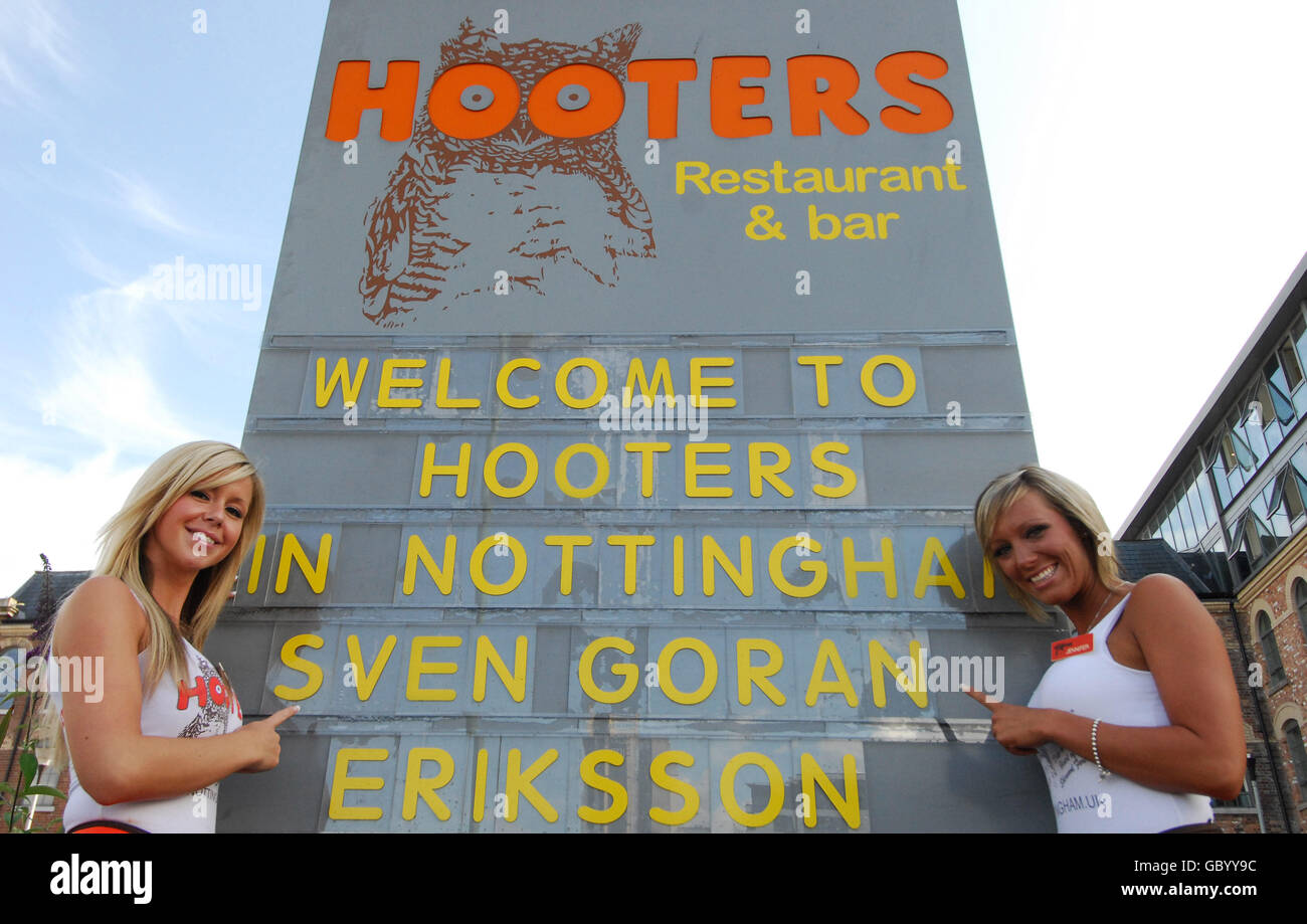 Hooters bar nottingham hi-res stock photography and images - Alamy