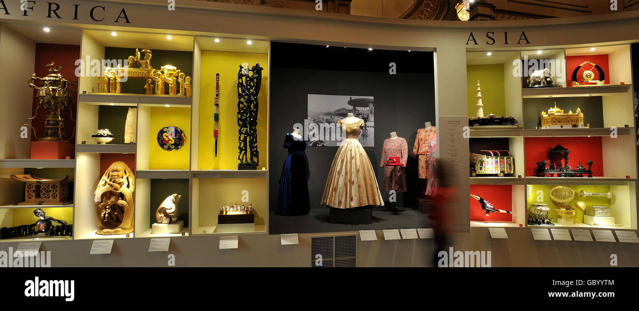 Queen & Commonwealth: the Royal Tour exhibition Stock Photo - Alamy