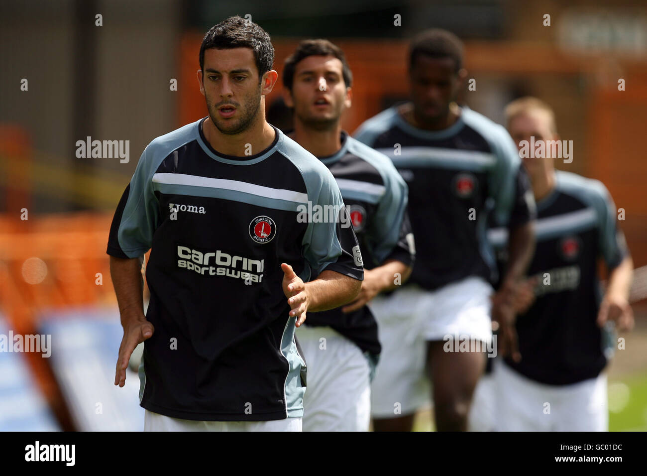 Charlton Athletic's Stuart Fleetwood (left) during pre-match training ...