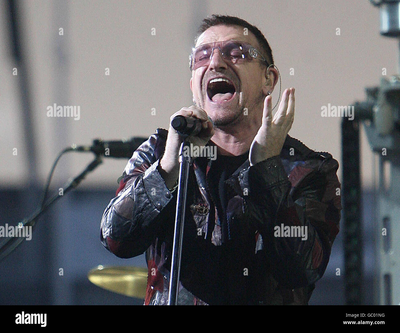Bono on stage during U2's last gig at Croke park in Dublin Stock Photo ...