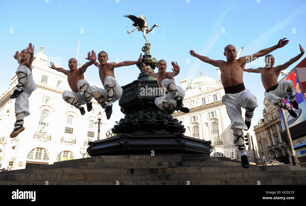 Members of the cast of chun yi hi-res stock photography and images - Alamy