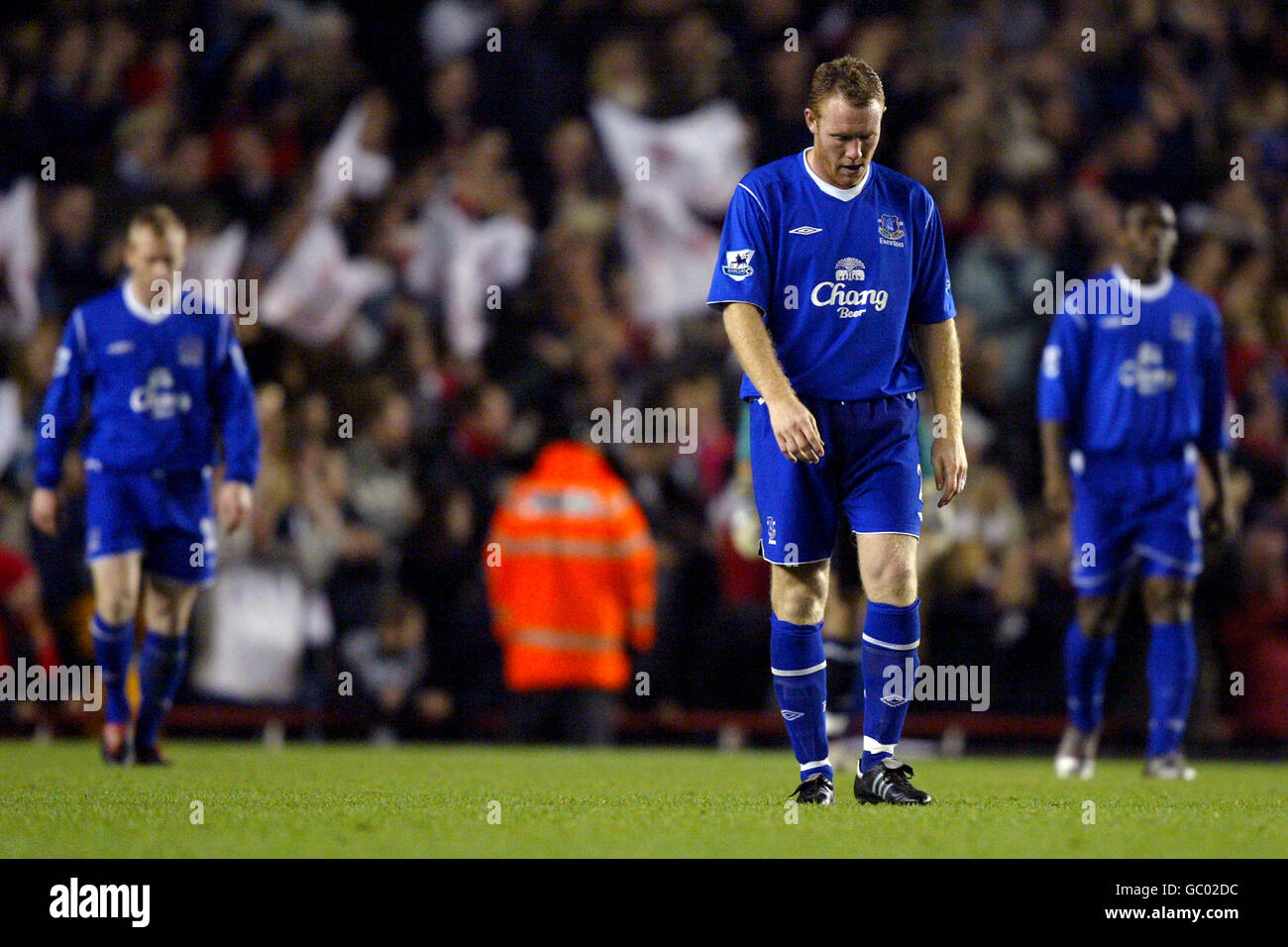 Everton's Steve Watson walks away dejected after Arsenal's Arturo ...