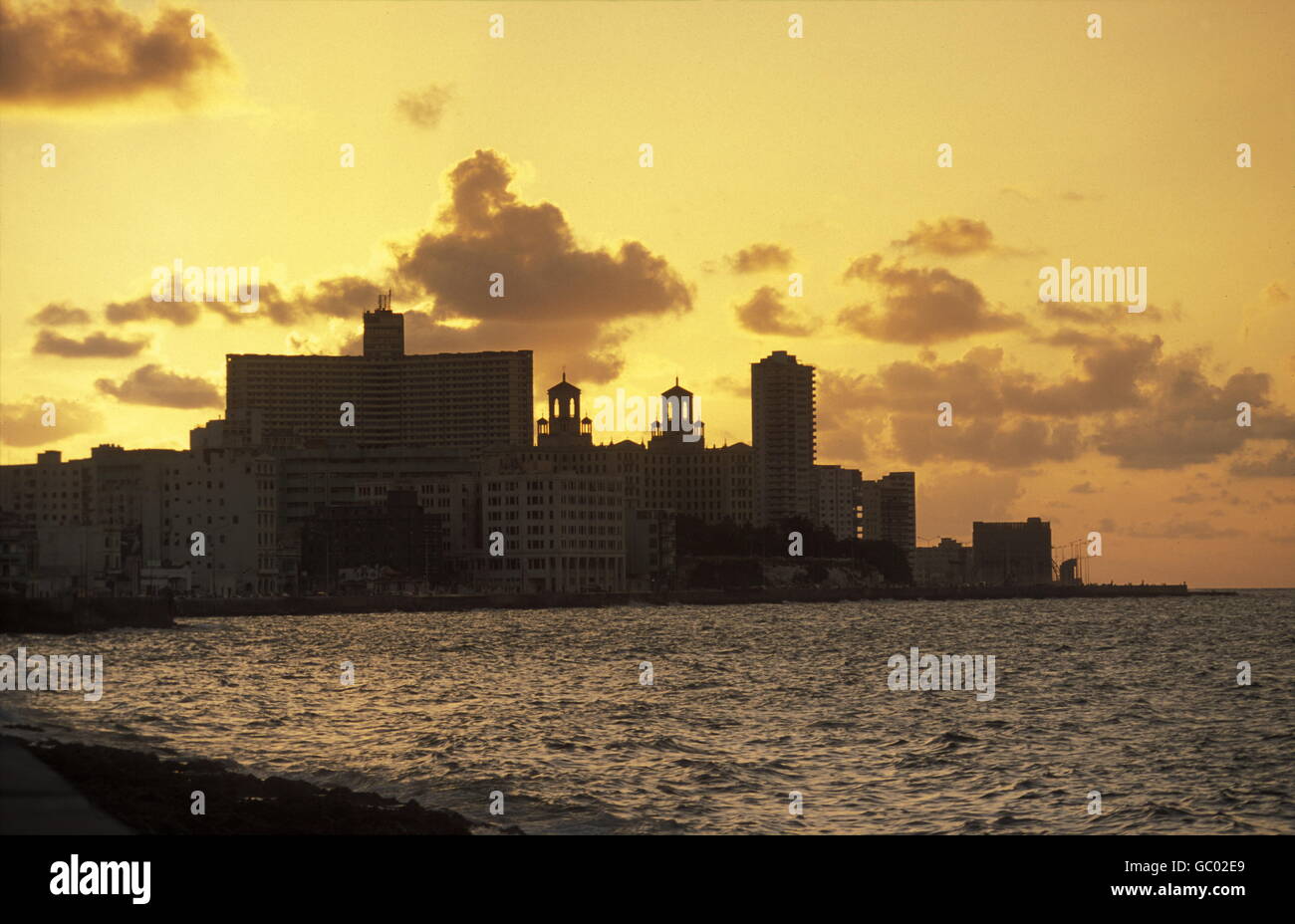 Malecon road hi-res stock photography and images - Alamy