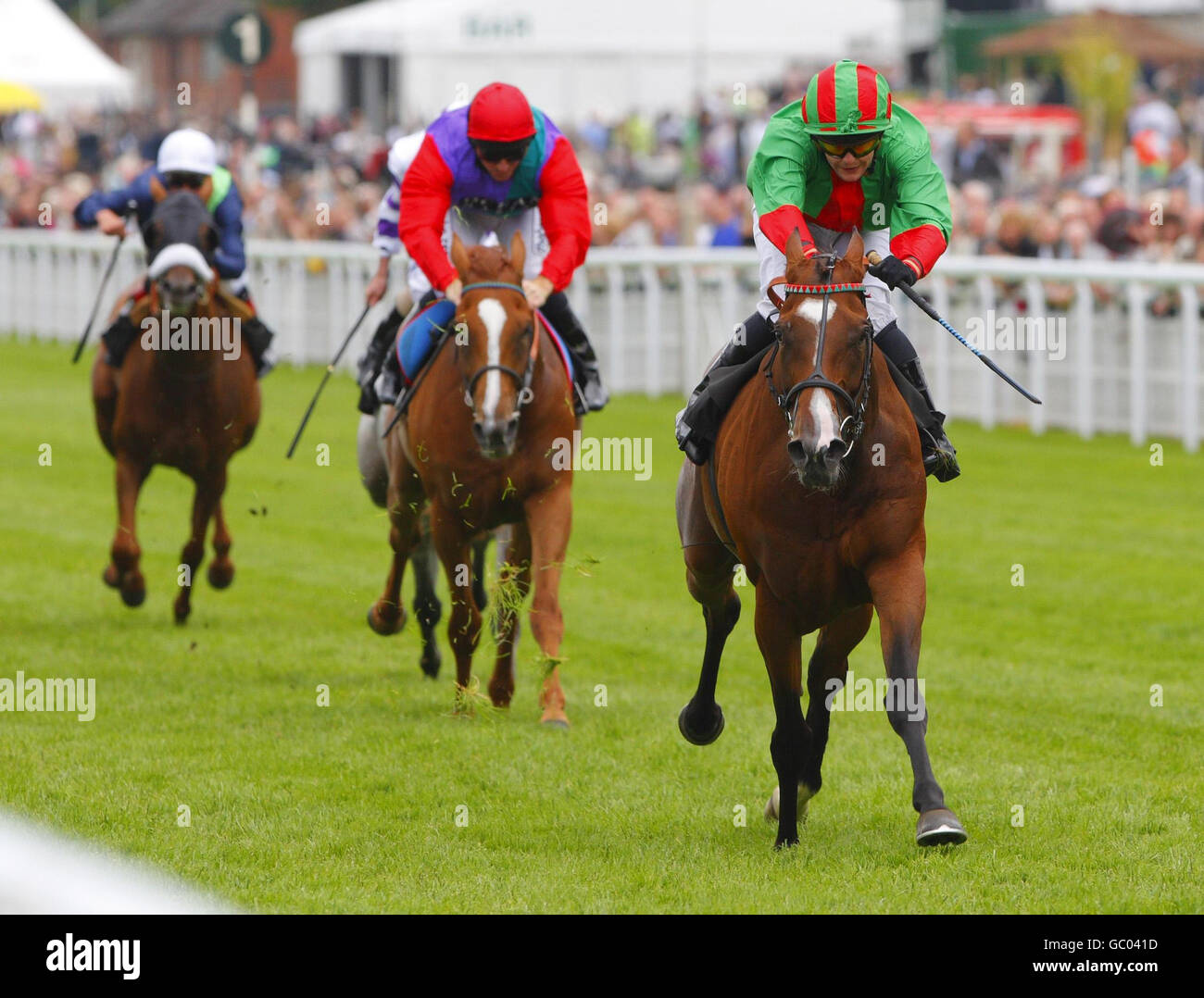 Horse Racing - Glorious Goodwood - Day Two - Goodwood Stock Photo - Alamy