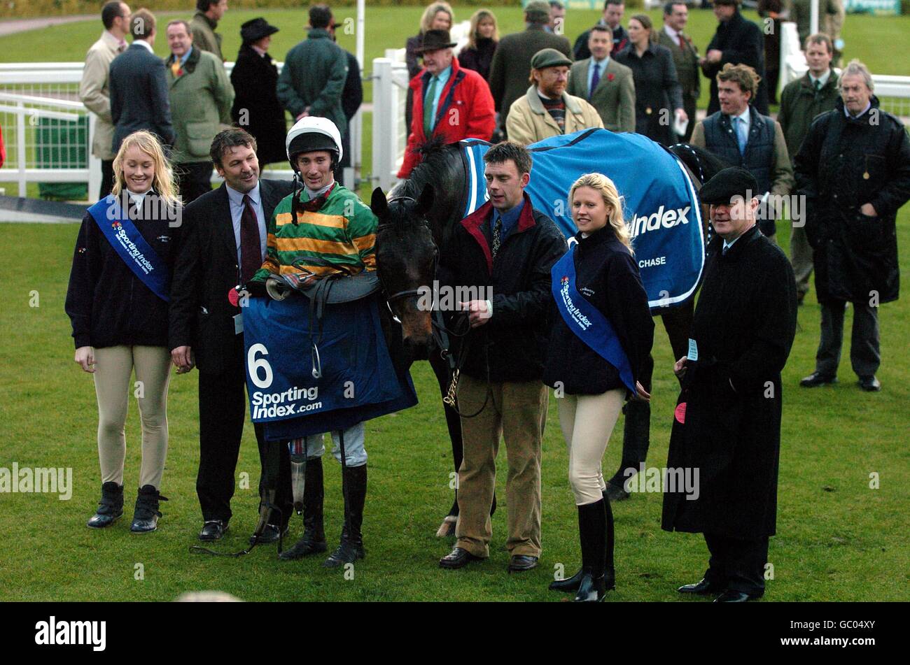 Horse Racing - Cheltenham Races Stock Photo - Alamy