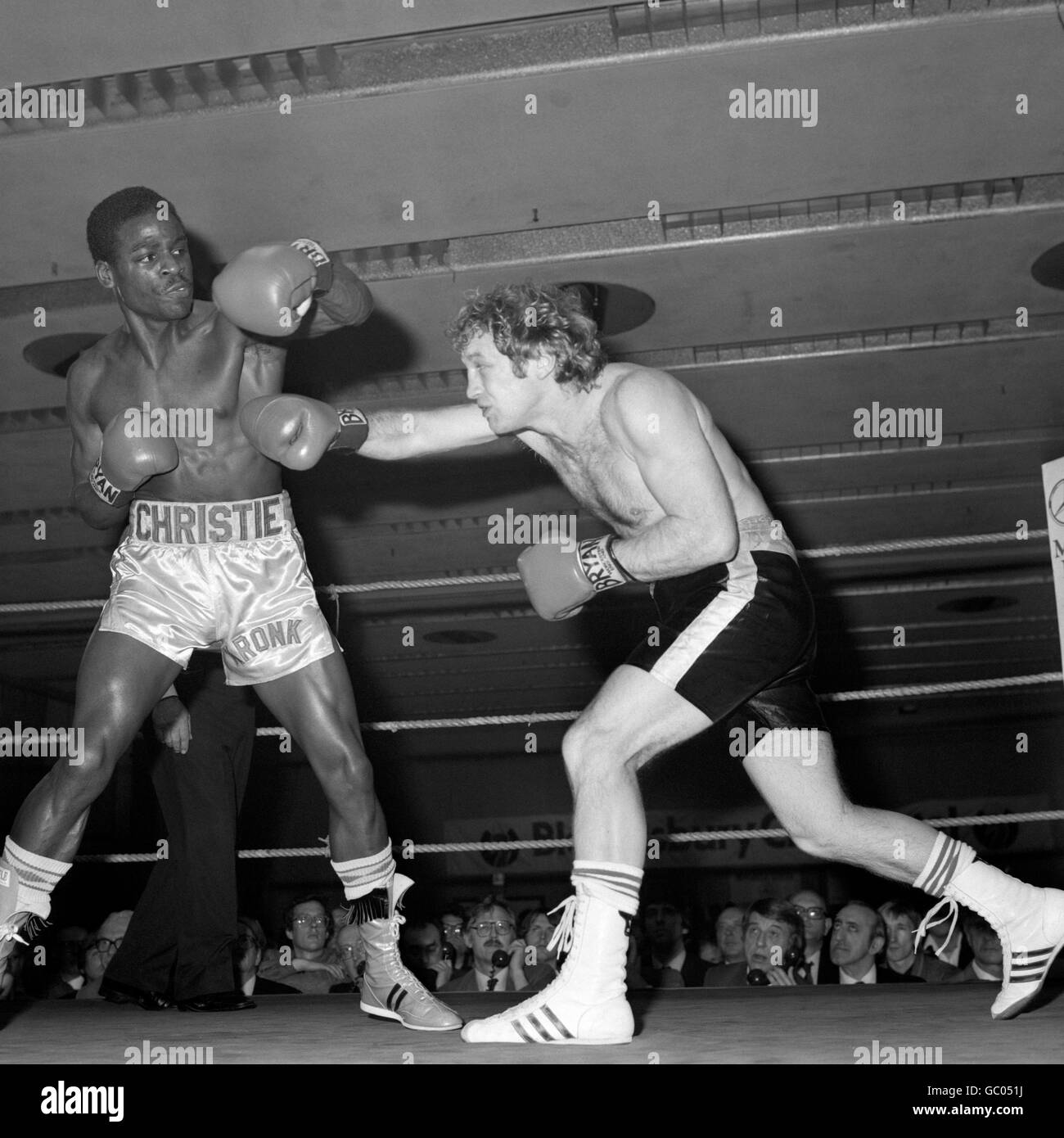 3rd round boxing Black and White Stock Photos & Images - Alamy