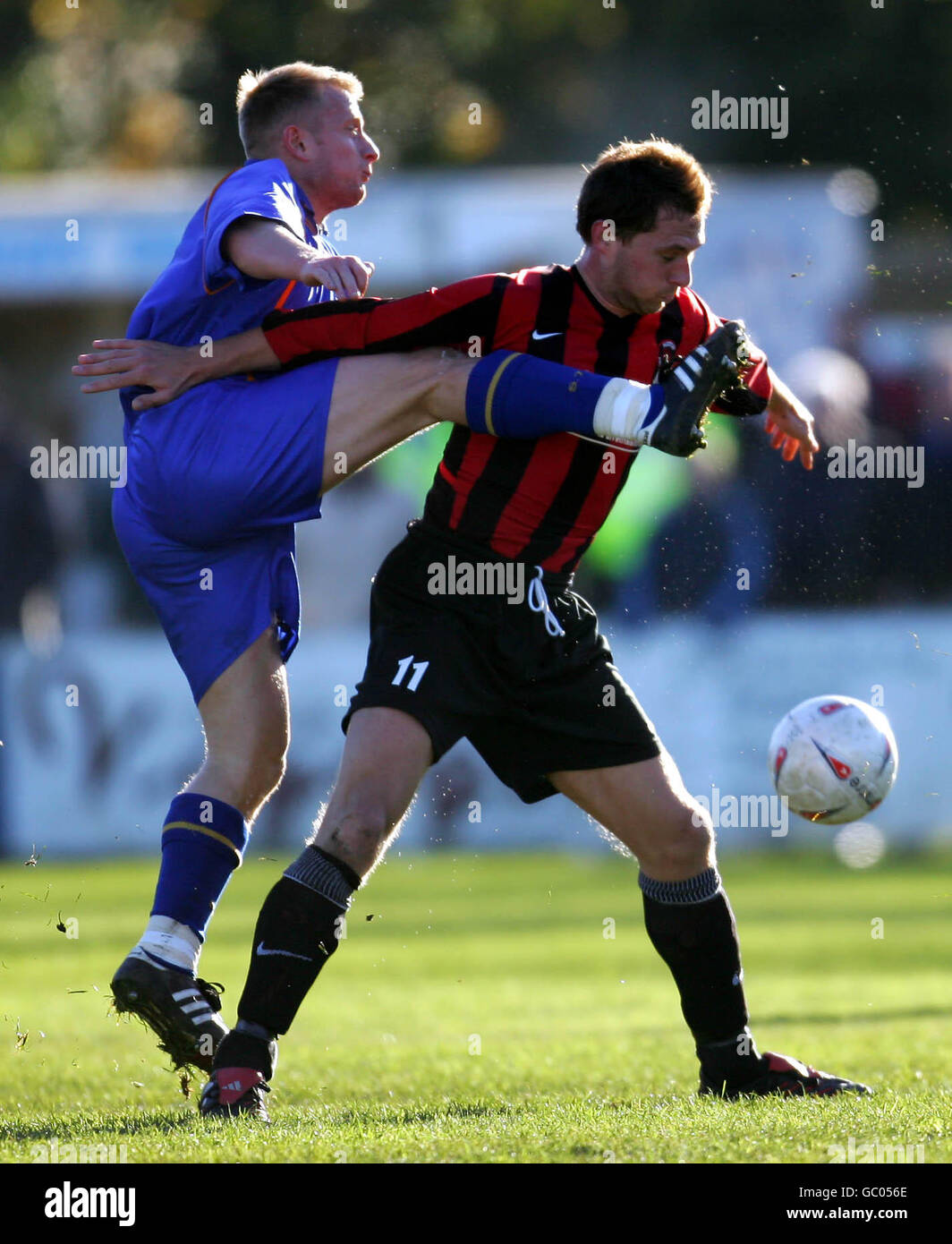 Histon's Jamie Barker and Shrewsbury Town's Kevin Street Stock Photo ...