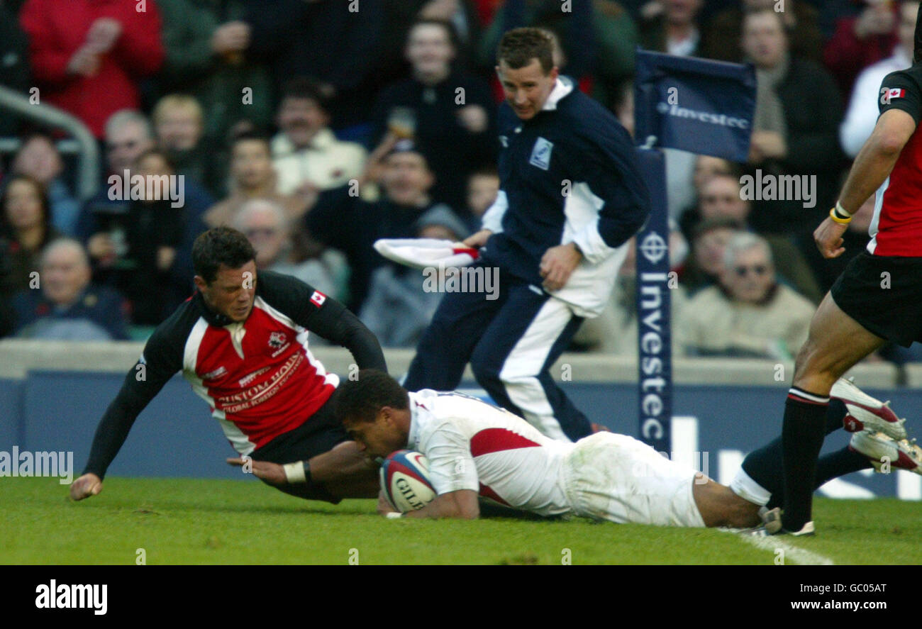 England's captain Jason Robinson scores his second try Stock Photo - Alamy