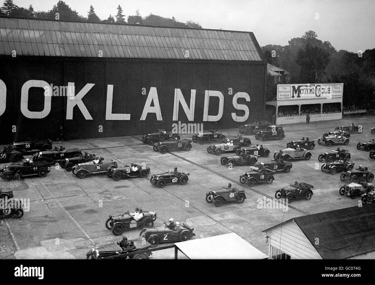 Motor Racing - Brooklands. A mass start of cars at Brooklands Stock ...