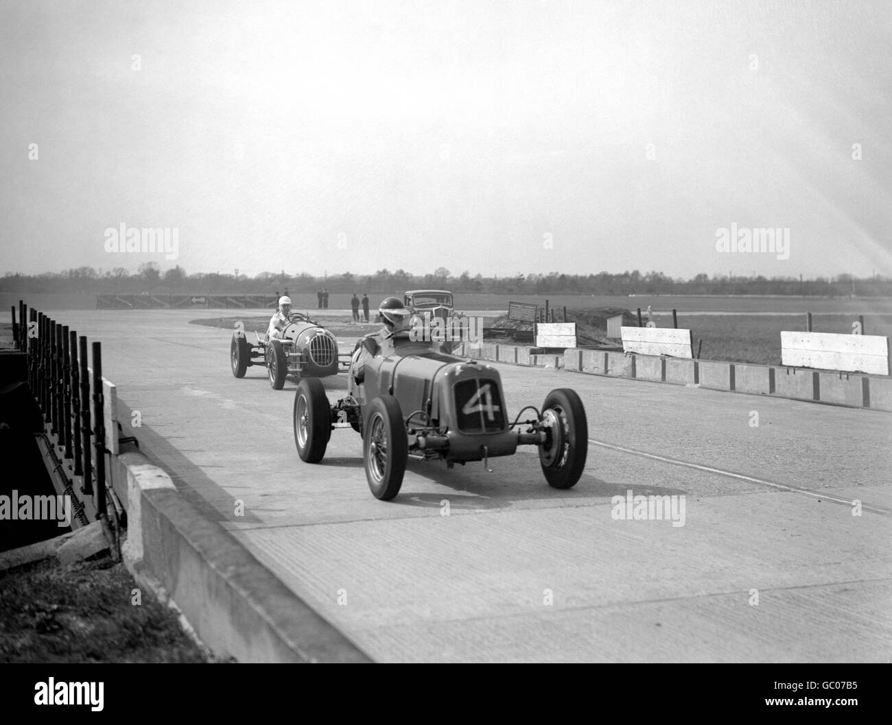 Brooklands motor racing circuit hi-res stock photography and images - Alamy