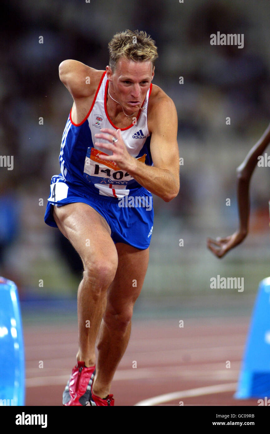 Athletics - Athens Paralympic Games 2004 - Men's T46 800m - Final Stock ...