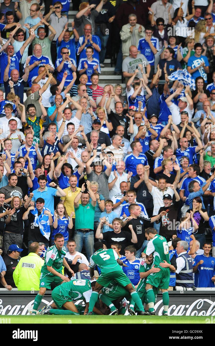 Peterborough uniteds george boyd hi-res stock photography and images ...