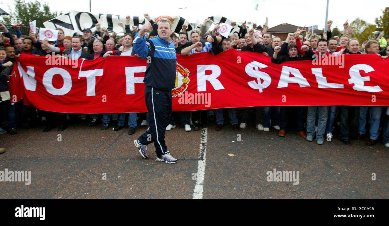 Manchester United fans protest, outside Old Trafford before the match ...