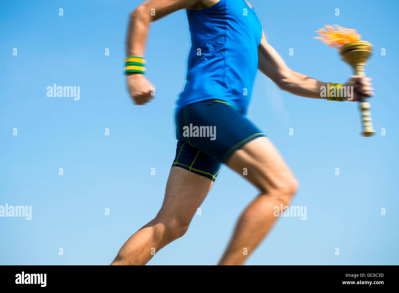 Man running with torch hi-res stock photography and images - Alamy