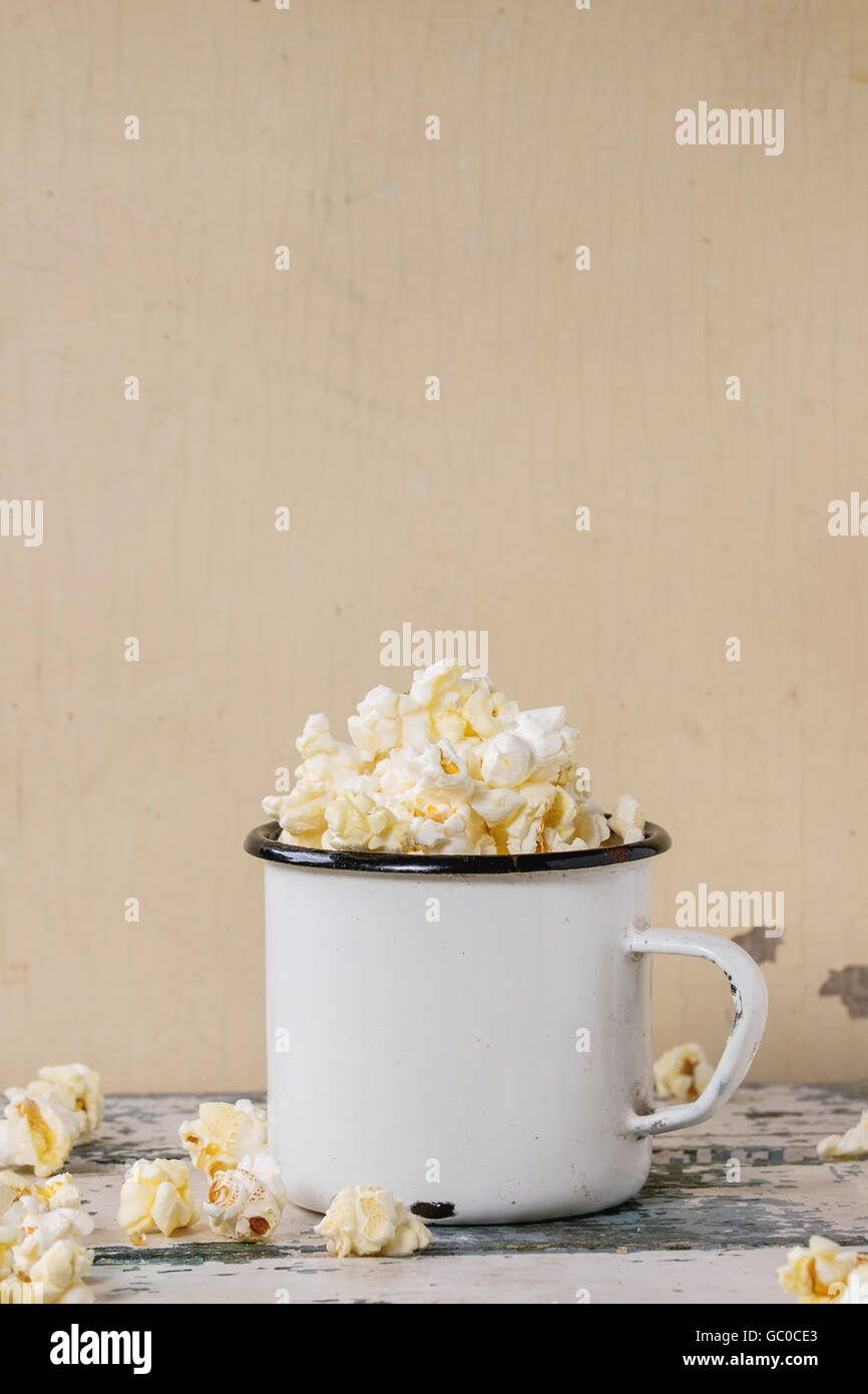 Prepared salted popcorn Stock Photo - Alamy
