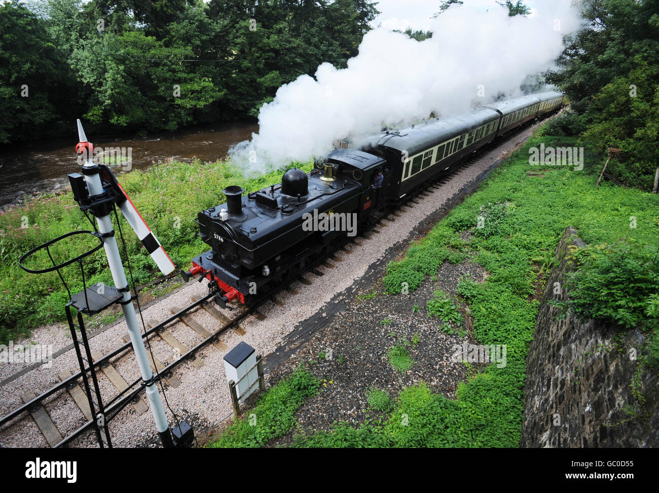 South devon railway totnes hi-res stock photography and images - Alamy