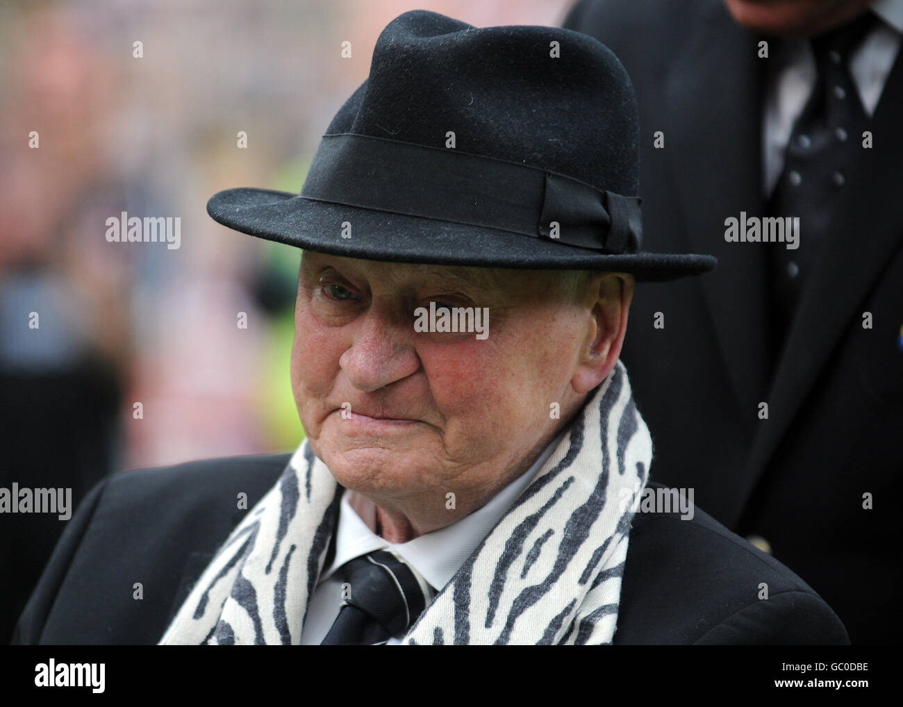 Bobby robson trophy hi-res stock photography and images - Alamy