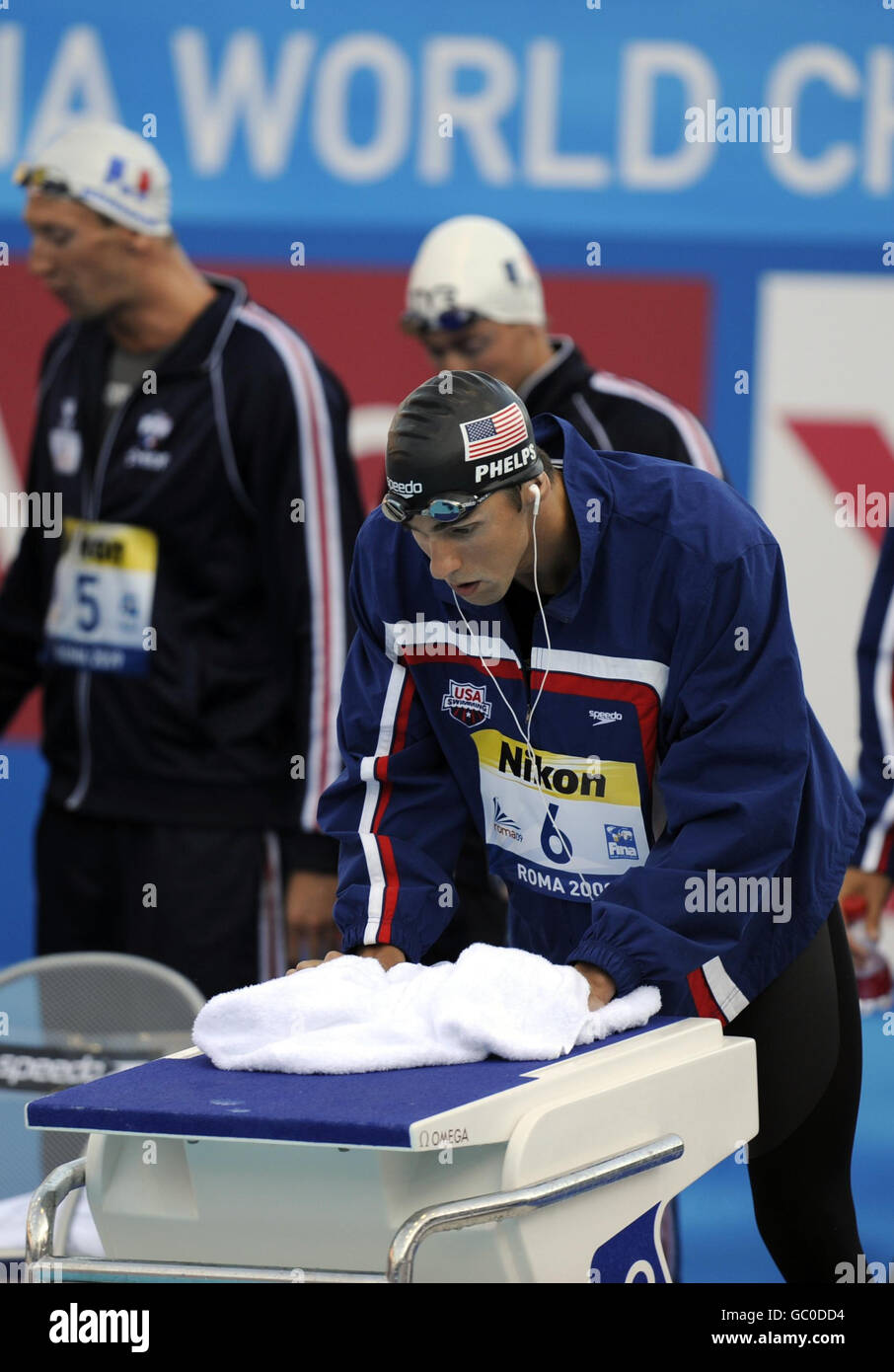 USA's Michael Phelps prepares for the start of the Men's 4x100m ...