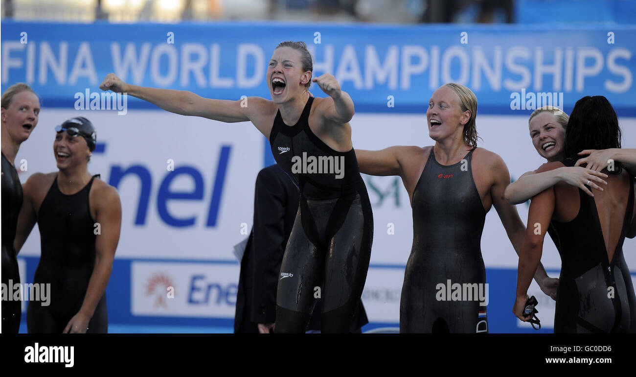 Mid length half swimming world record hi-res stock photography and ...