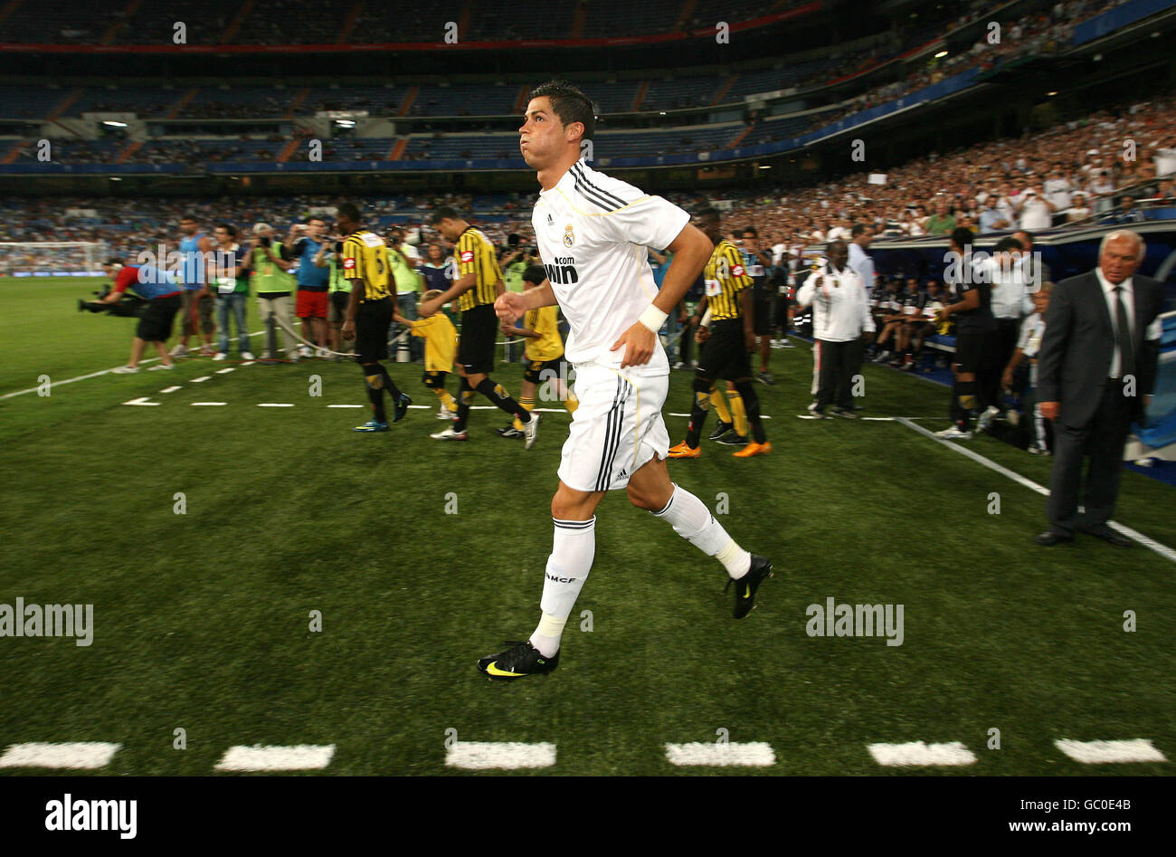 Cristiano ronaldo real madrid debut hi-res stock photography and images ...