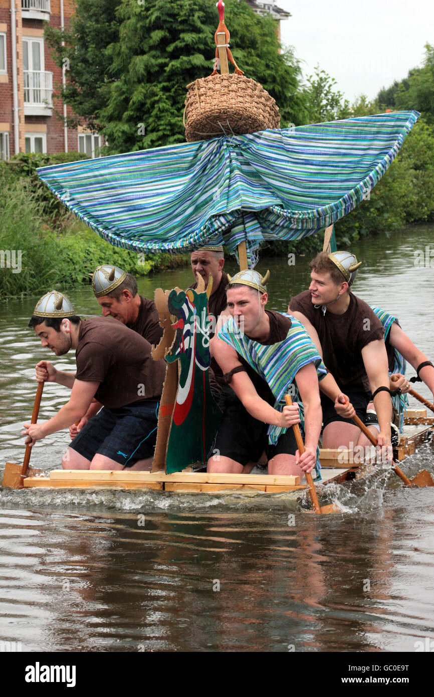 Homemade Raft High Resolution Stock Photography and Images - Alamy