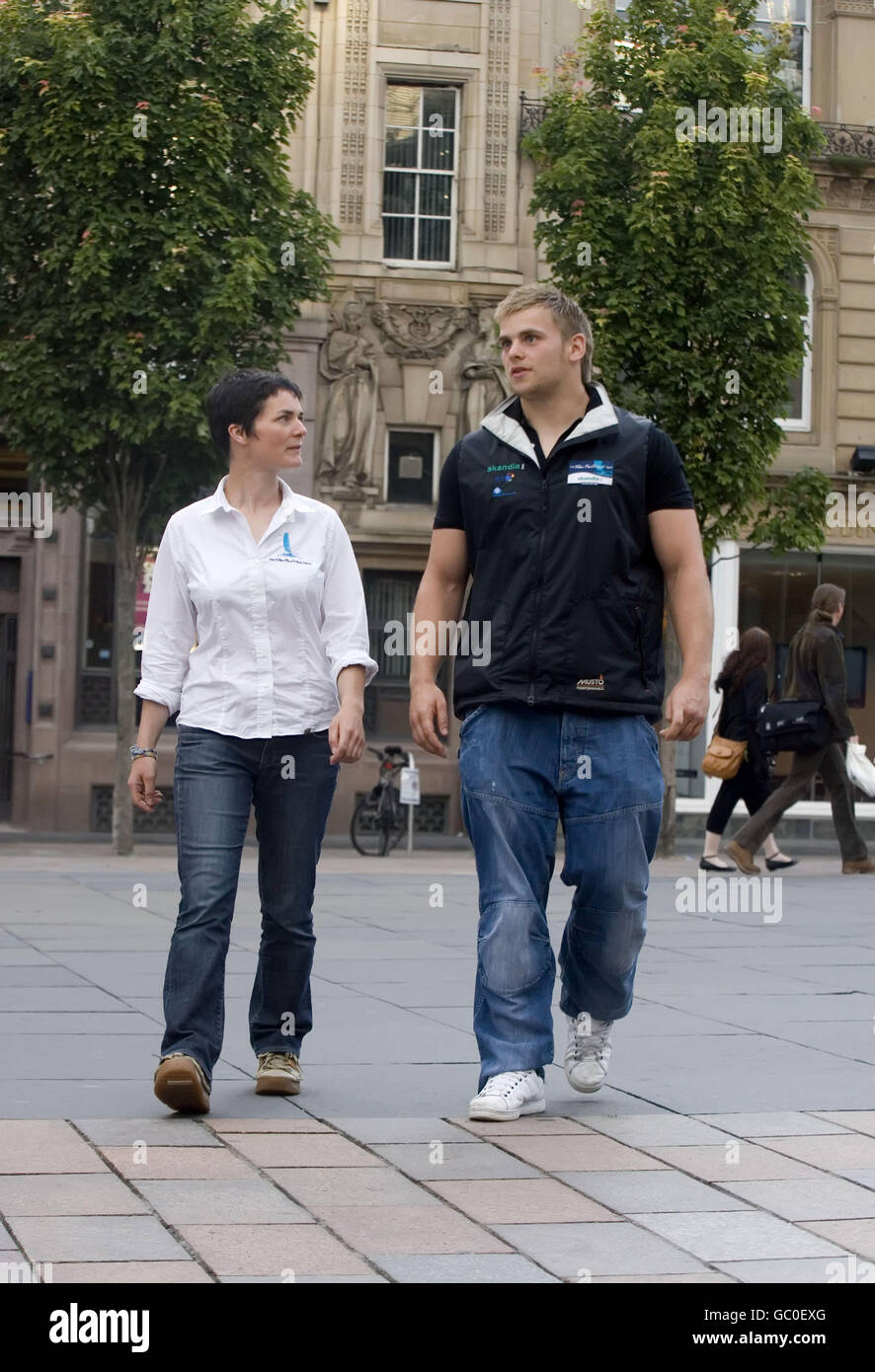 Pat MacArthur meets one of his all time heros Ellen MacArthur at ...