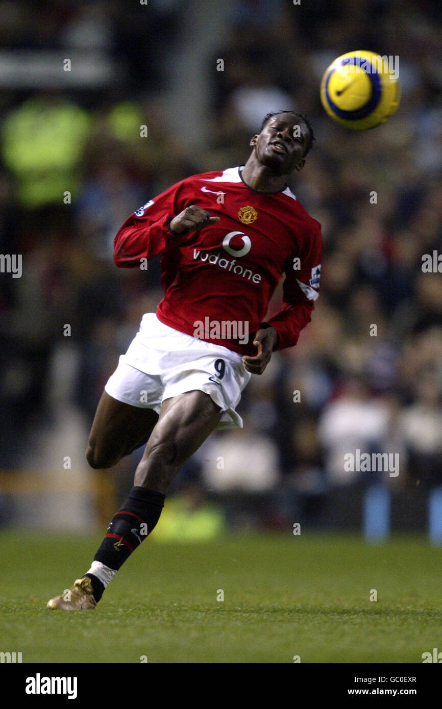 Louis saha manchester united hi-res stock photography and images - Alamy