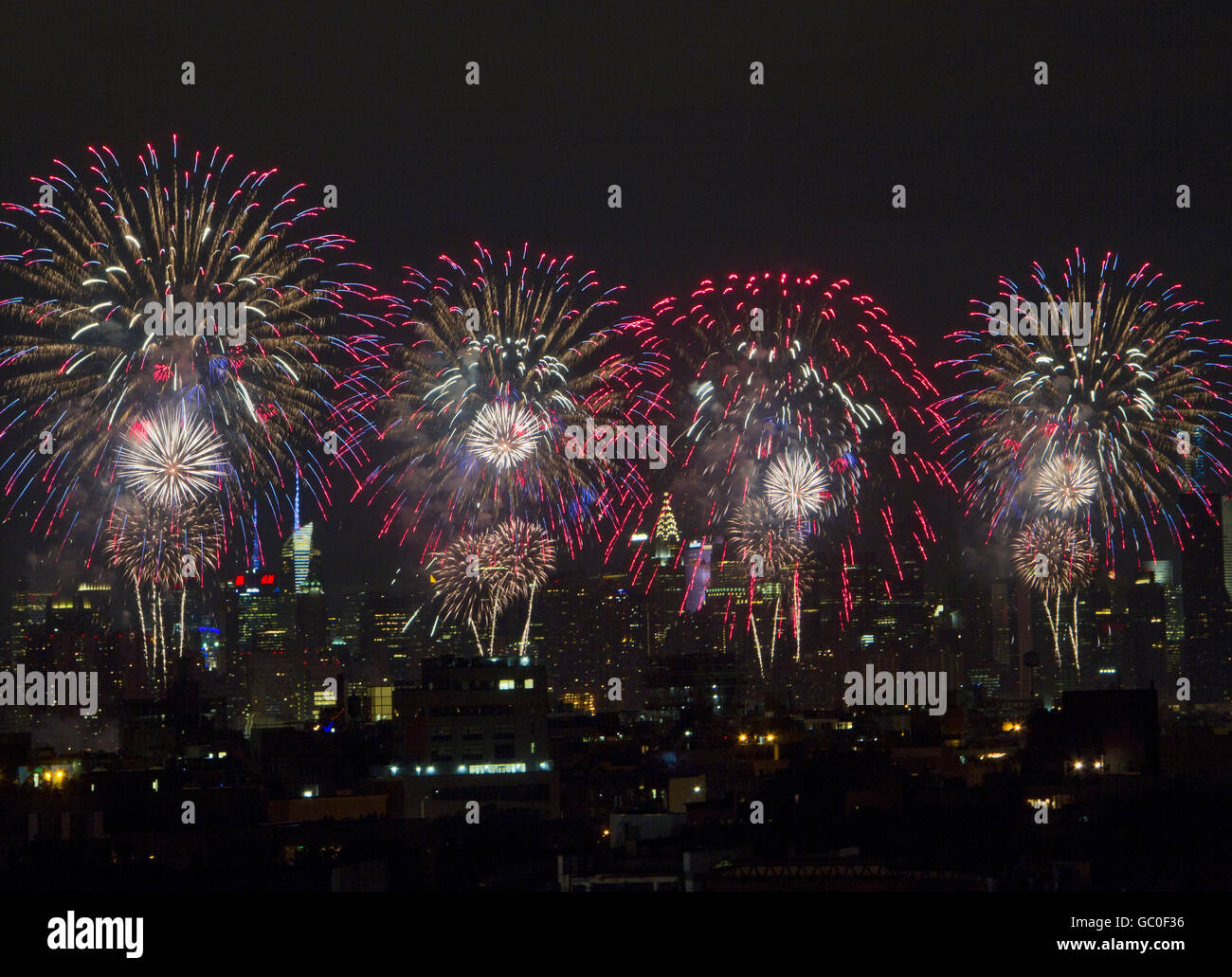 Macy's Firework Display 2015 in New York City from Williamsburg ...