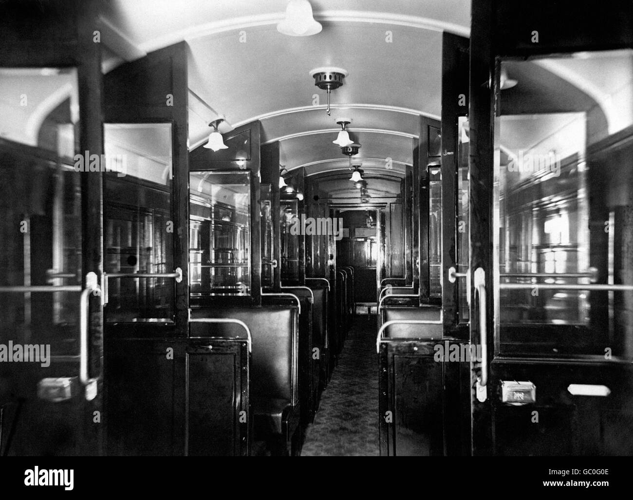 Transport metropolitan line london 1919 hi-res stock photography and ...