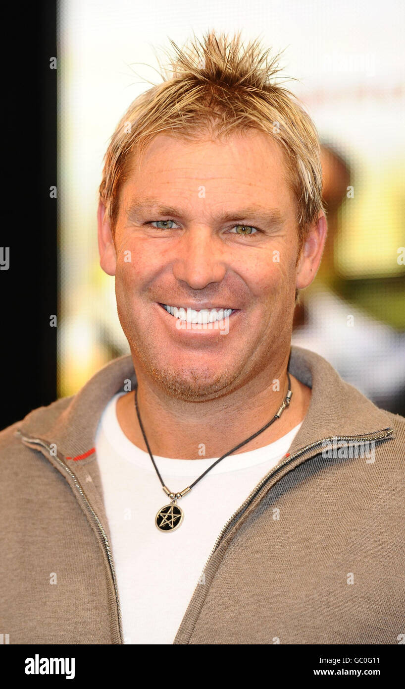 Shane Warne Photocall - London Stock Photo - Alamy