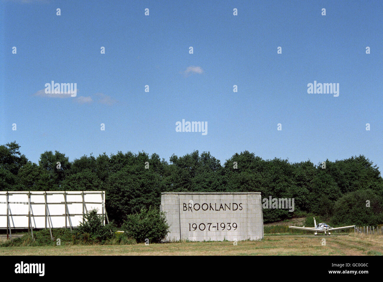 Brooklands memorial hi-res stock photography and images - Alamy