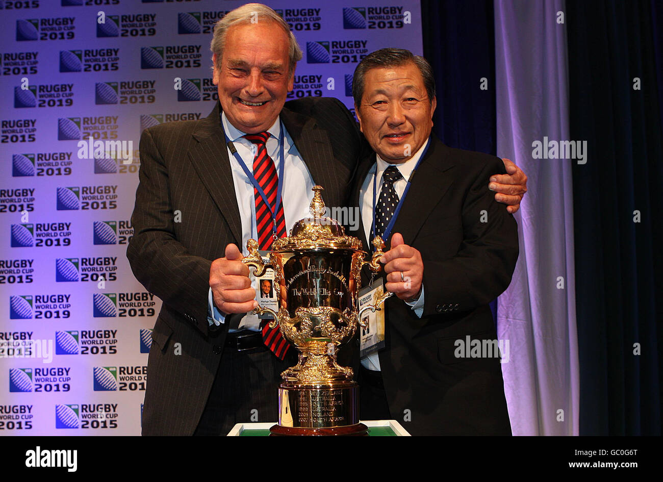 England's IRB Council Member Martyn Thomas (left) and Japan's Noboru ...