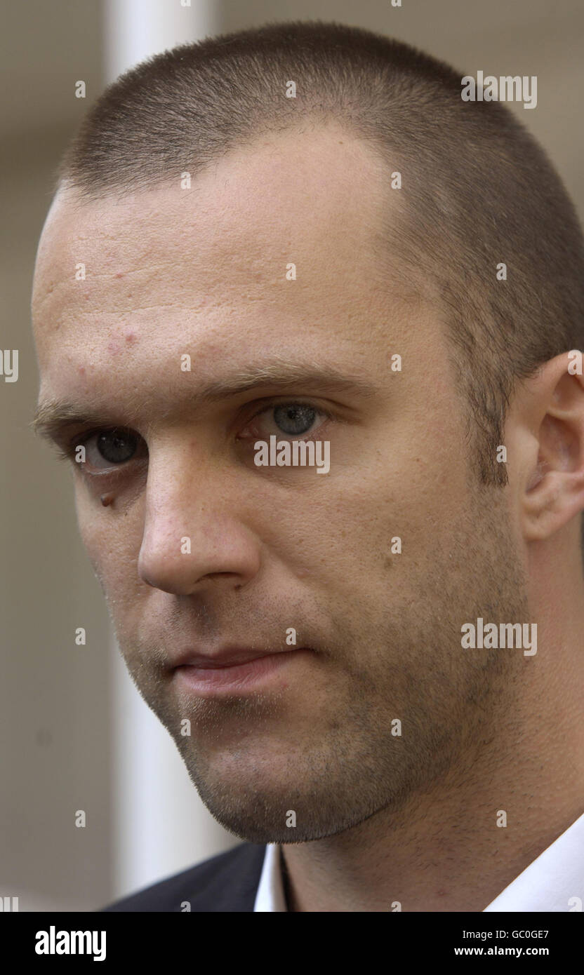 Protest soldier Joe Glenton Stock Photo - Alamy