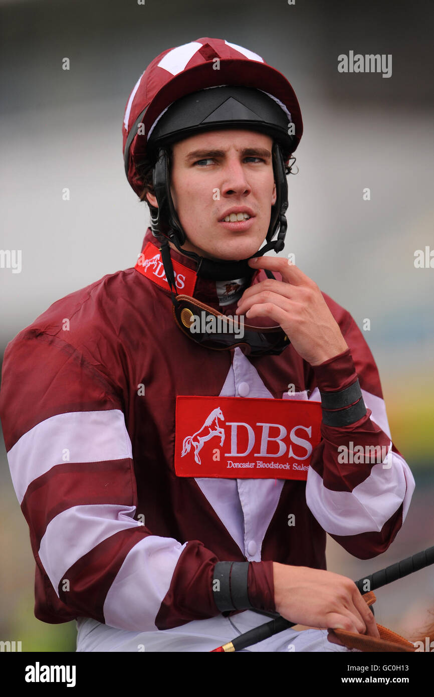 Simpson millar race day hi-res stock photography and images - Alamy