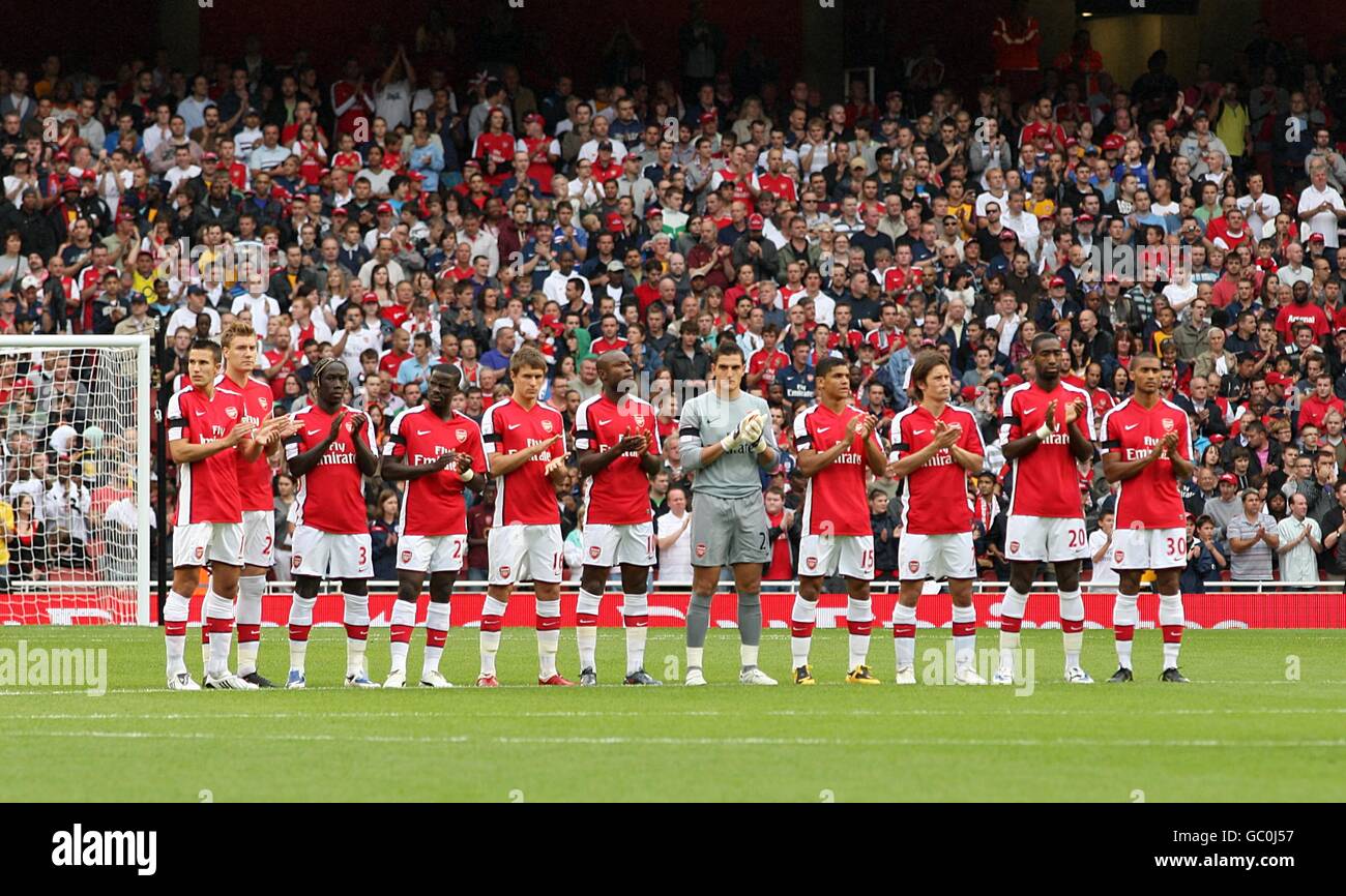 Arsenal players take hi-res stock photography and images - Alamy